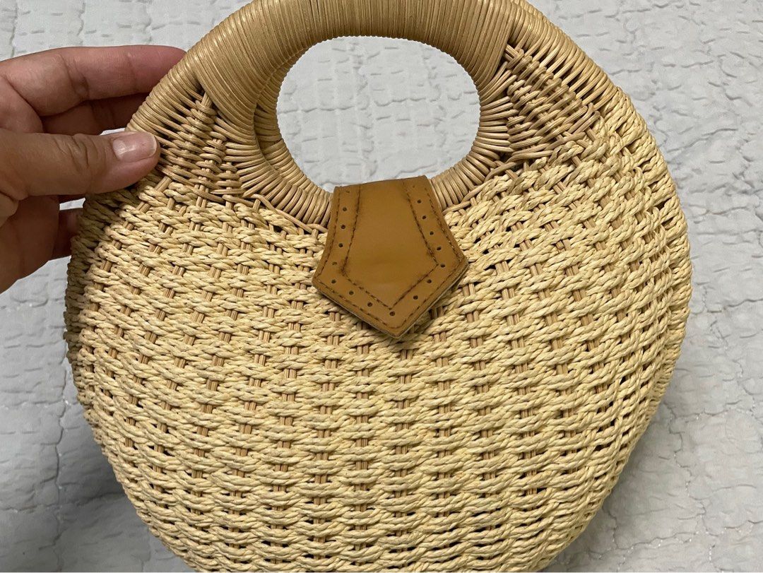 Rattan Shell bag, Women's Fashion, Bags & Wallets, Beach Bags on Carousell