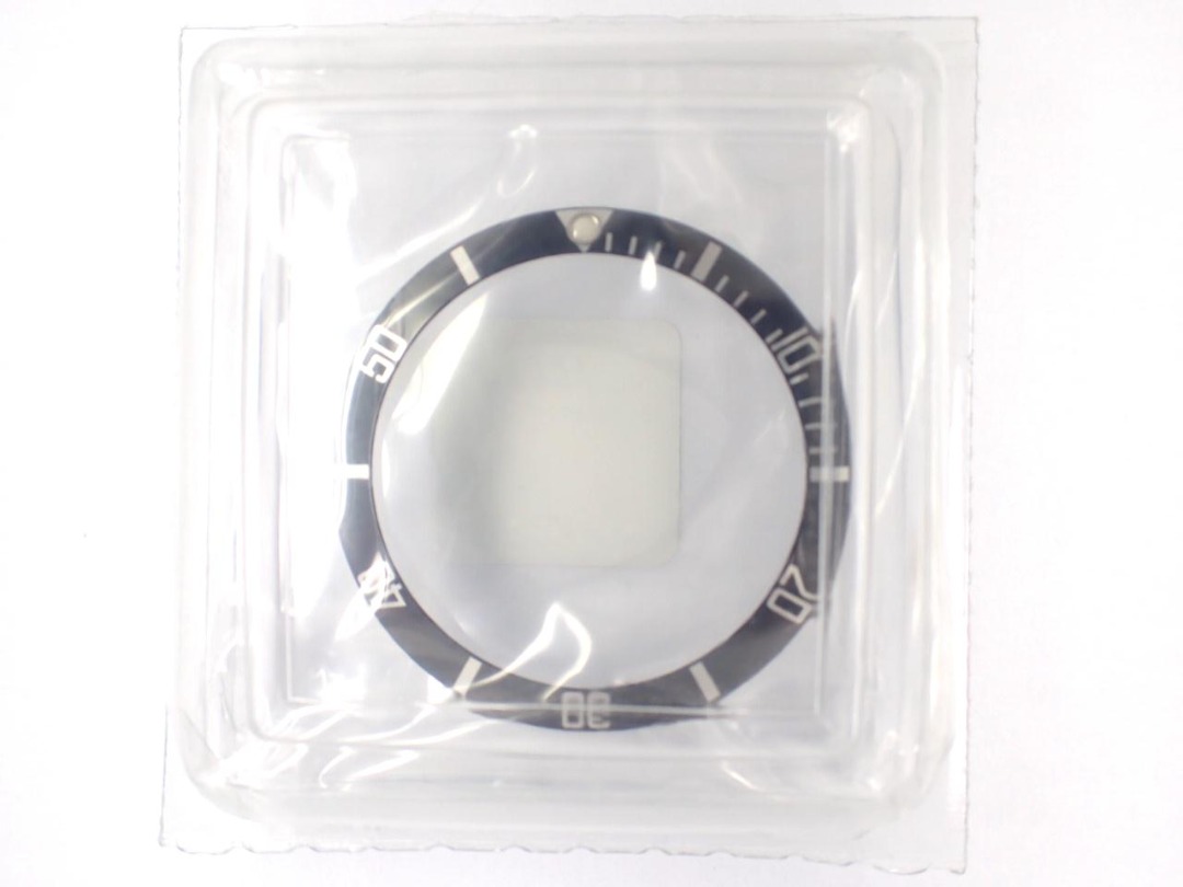 Rolex 16800 SUBMARINER Bezel Insert / 勞力士 黑色 圈片, 名牌, 手錶 - Carousell