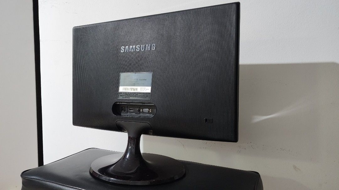 Samsung 20'' inch Monitor Display S20D300HY, Computers & Tech, Parts ...