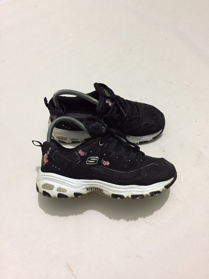 skechers d lites, Fesyen Pria, Sepatu , Sneakers di Carousell