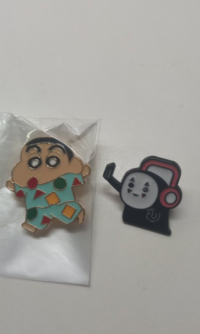 spirited away kaonashi no face enamel pin, Hobbies & Toys, Toys & Games ...