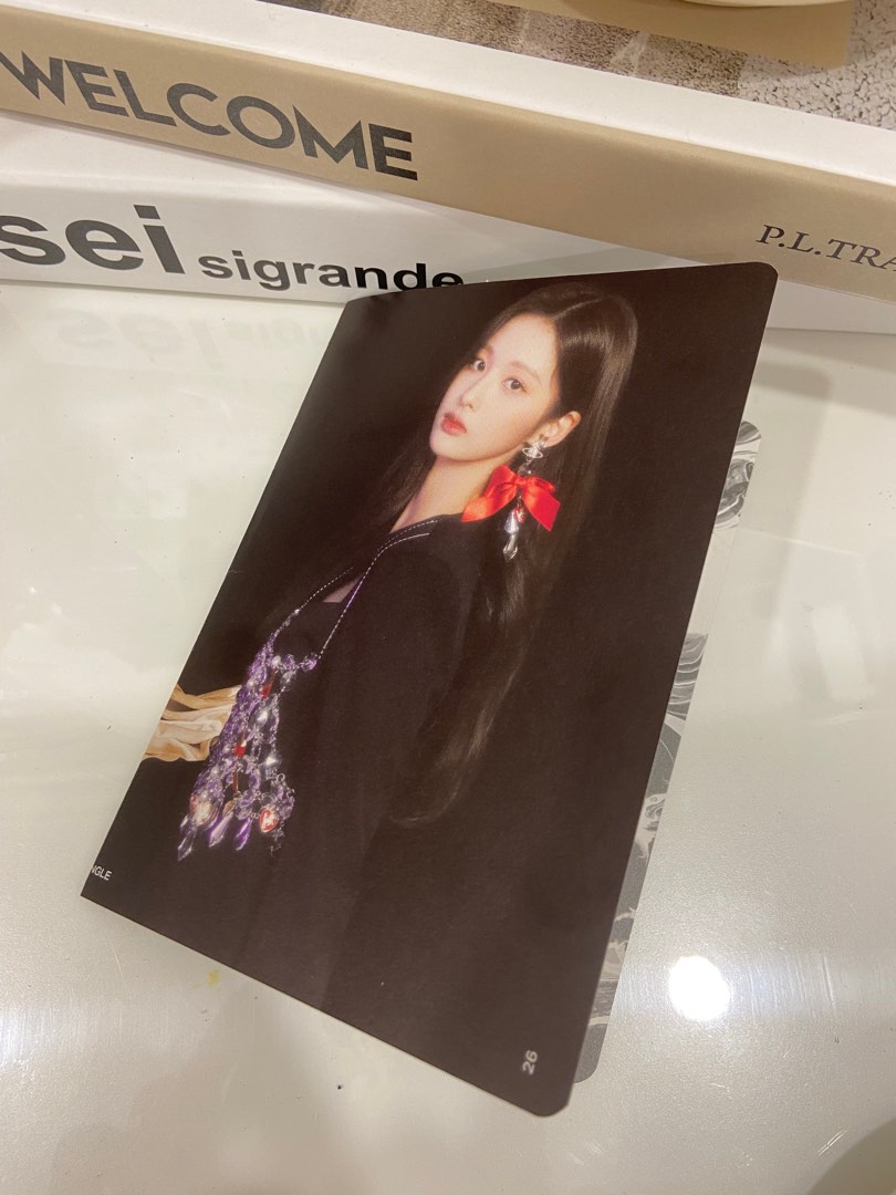 Sullyoon Photocard Pocket, Hobbies & Toys, Collectibles & Memorabilia ...