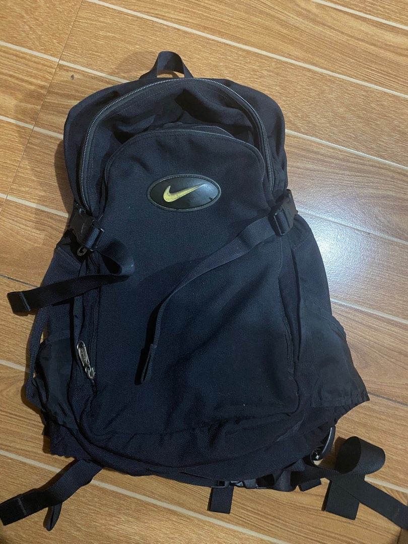 Vintage 1997 Nike Backpack, Men's Fashion, Bags, Backpacks on Carousell