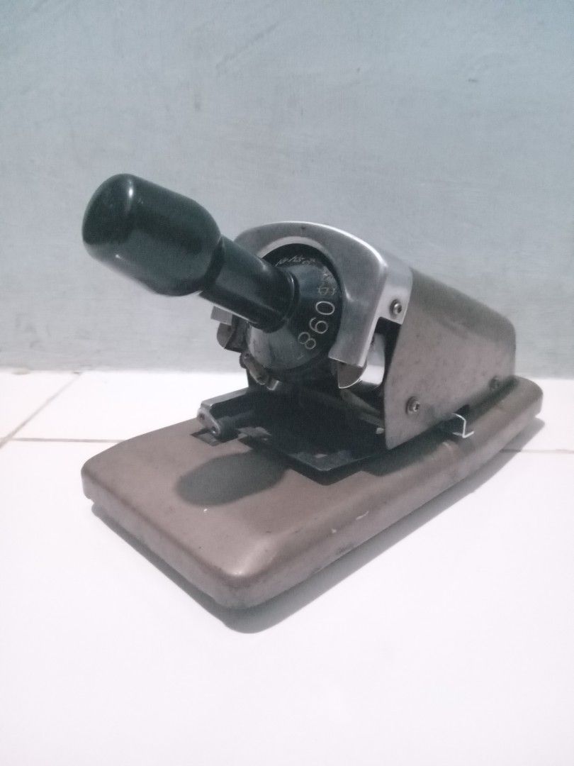 Vintage cheque writer koleksi antik pencetak nomor cek jadul dekorasi ...