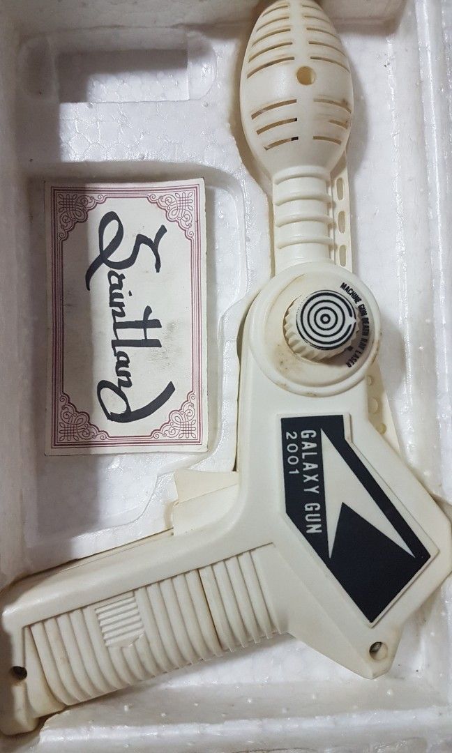 VINTAGE TOY LASER GUN 9v. Battery op. Galaxy 3, Hobbies & Toys ...