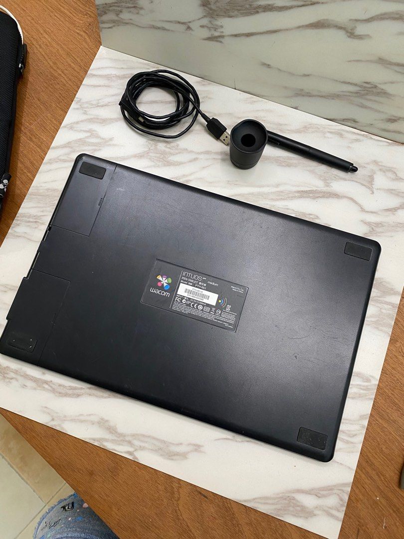 Wacom Intous Pro medium size pen tablet, Computers & Tech, Parts ...