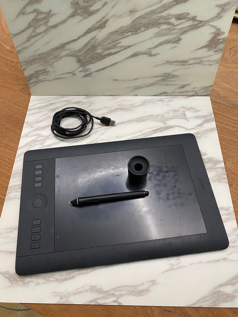Wacom Intous Pro medium size pen tablet, Computers & Tech, Parts ...