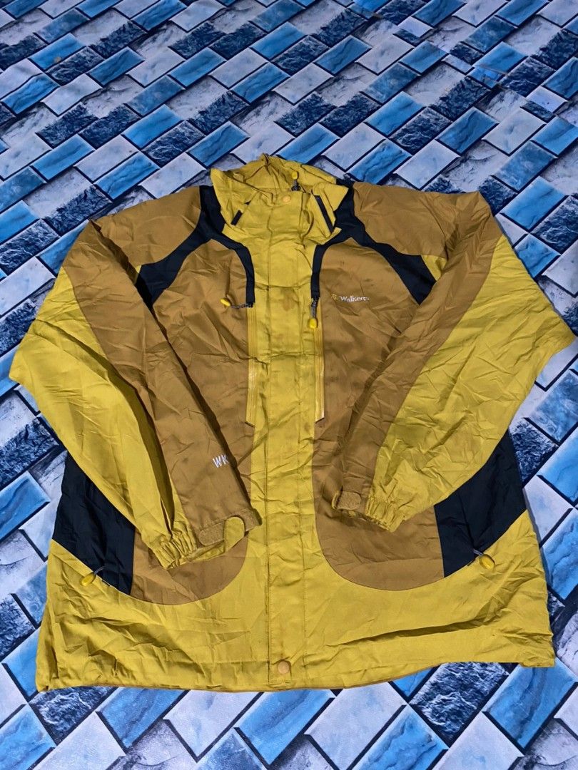 Winbreaker Waterproof, Women's Fashion, Coats, Jackets and Outerwear on ...