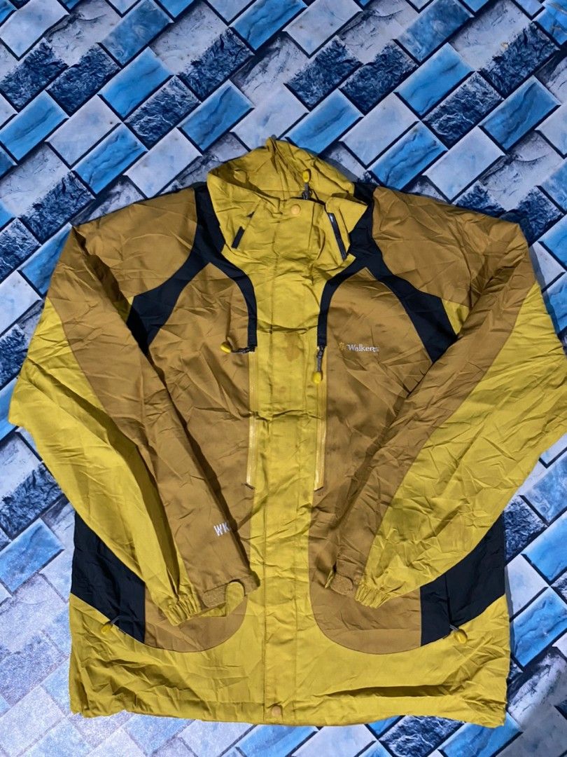 Winbreaker Waterproof, Women's Fashion, Coats, Jackets and Outerwear on ...