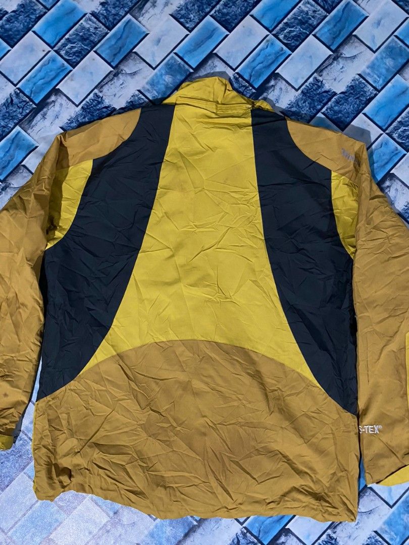 Winbreaker Waterproof, Women's Fashion, Coats, Jackets and Outerwear on ...