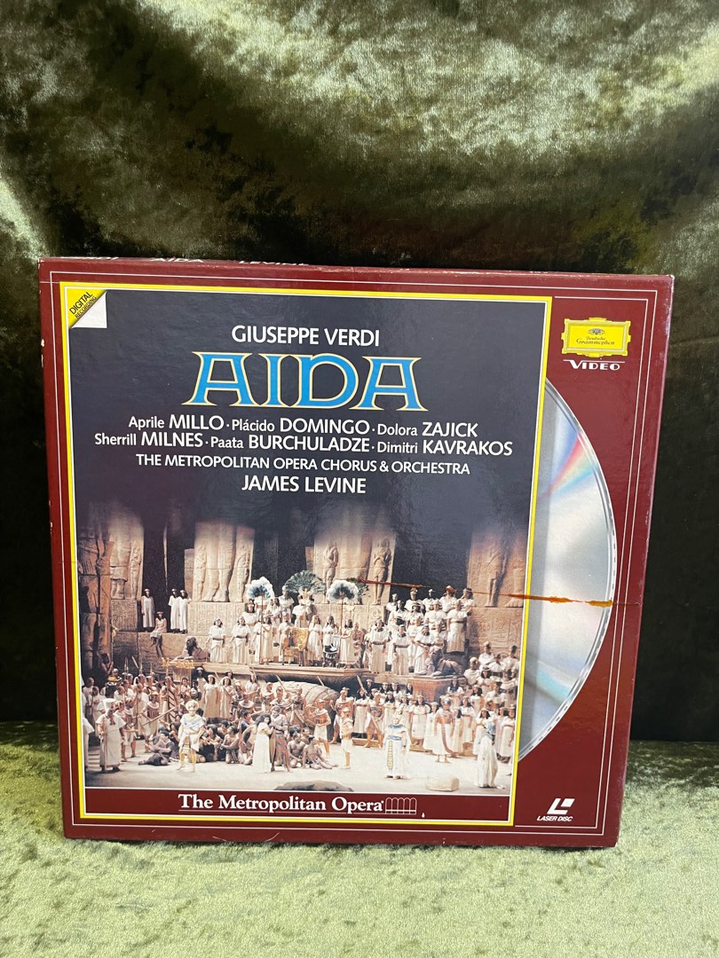 1989 Giuseppe Verdi AIDA 2 Laser Disc, 興趣及遊戲, 收藏品及紀念品, 古董收藏 - Carousell