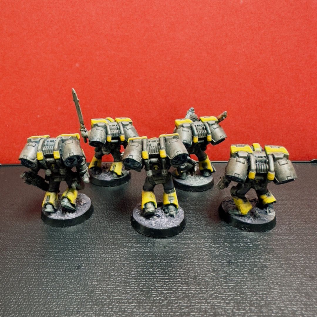 5 nicely painted yellow Warhammer Jetpack space marine vanguard ...