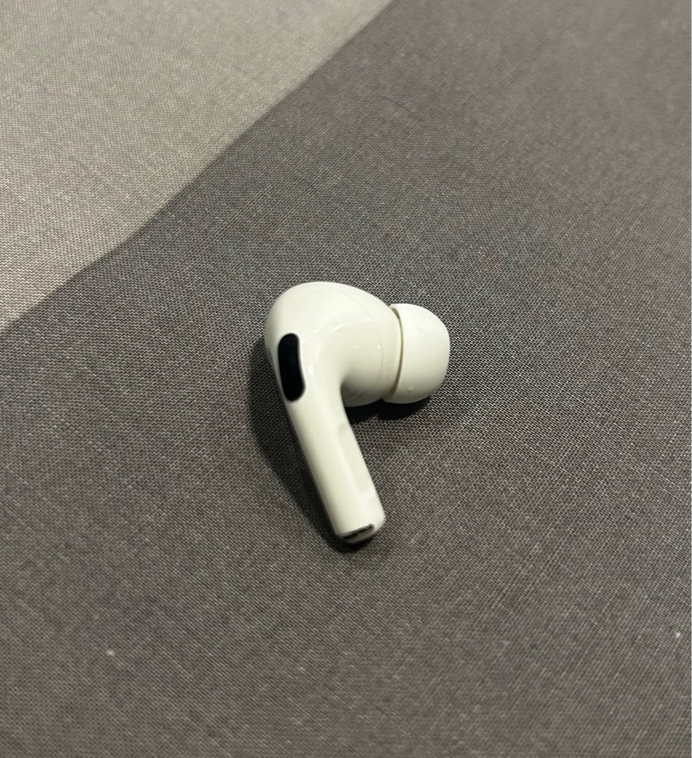 Apple Airpods Pro Gen 1 Right Side, Audio, Earphones on Carousell