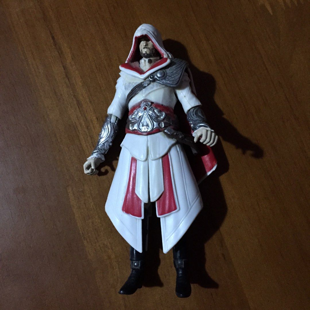 Assassin’s Creed Brotherhood Action Figures : Ezio, Da Vinci, Borgia ...
