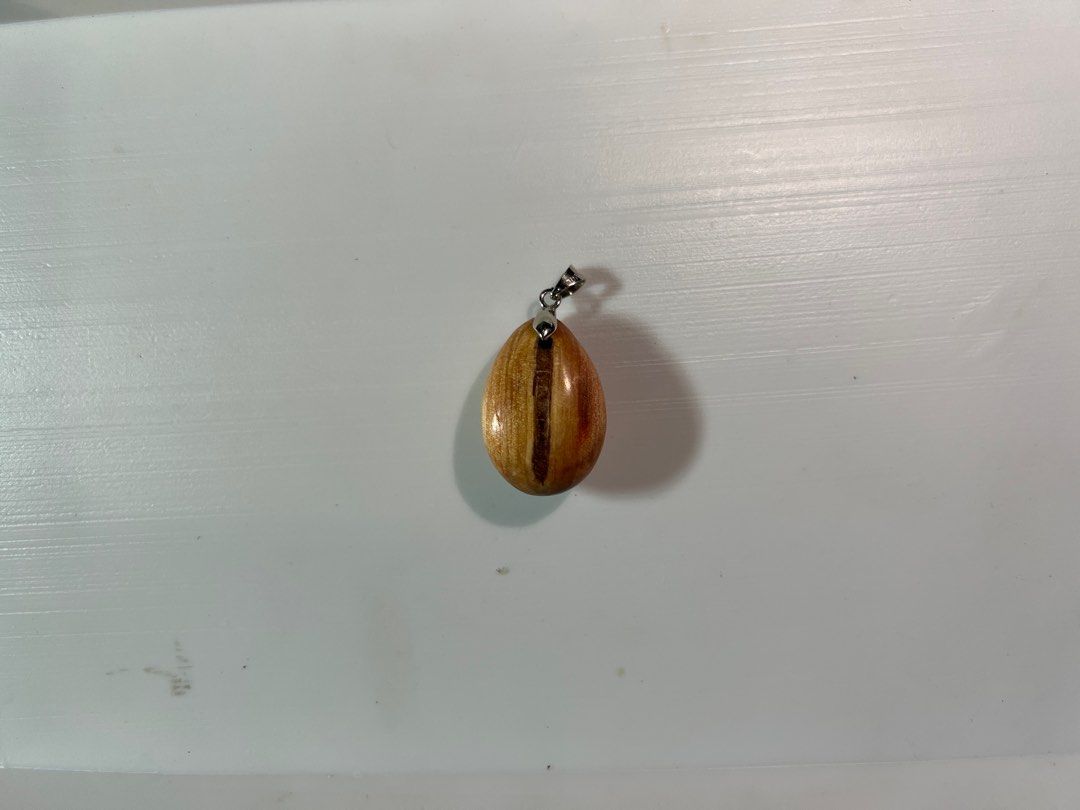 Buah rantai leher kayu, Women's Fashion, Jewelry & Organisers ...