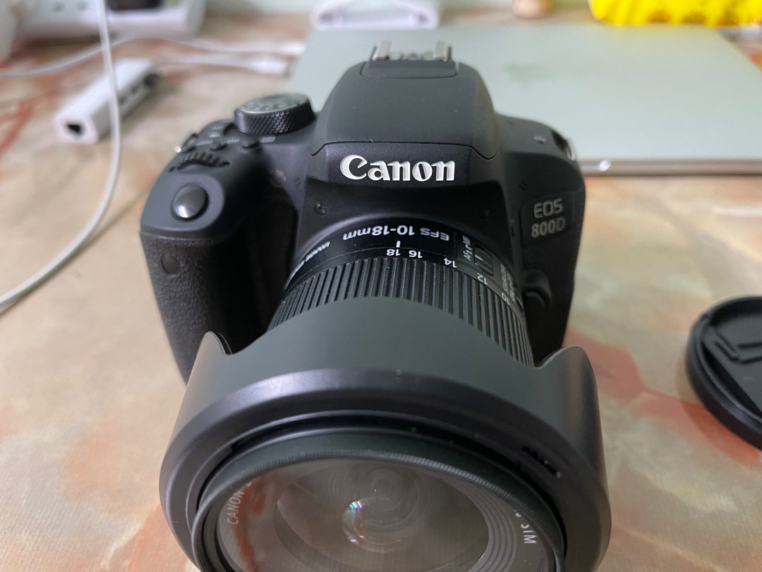 Canon 800D + Canon 10-18mm IS STM, Photography, Cameras on Carousell