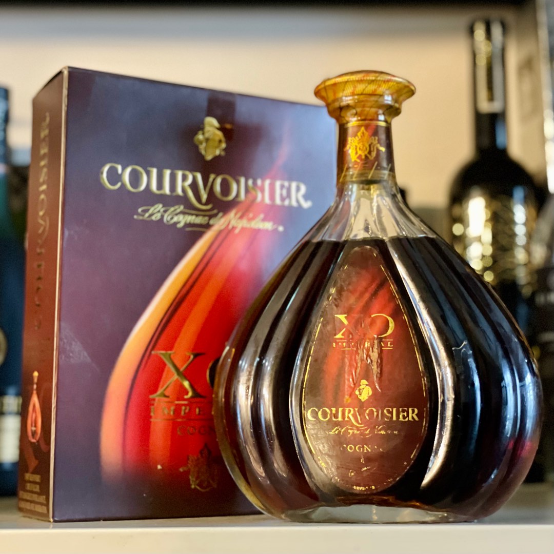 Courvoisier XO Cognac w box 700ml, Food & Drinks, Beverages on Carousell