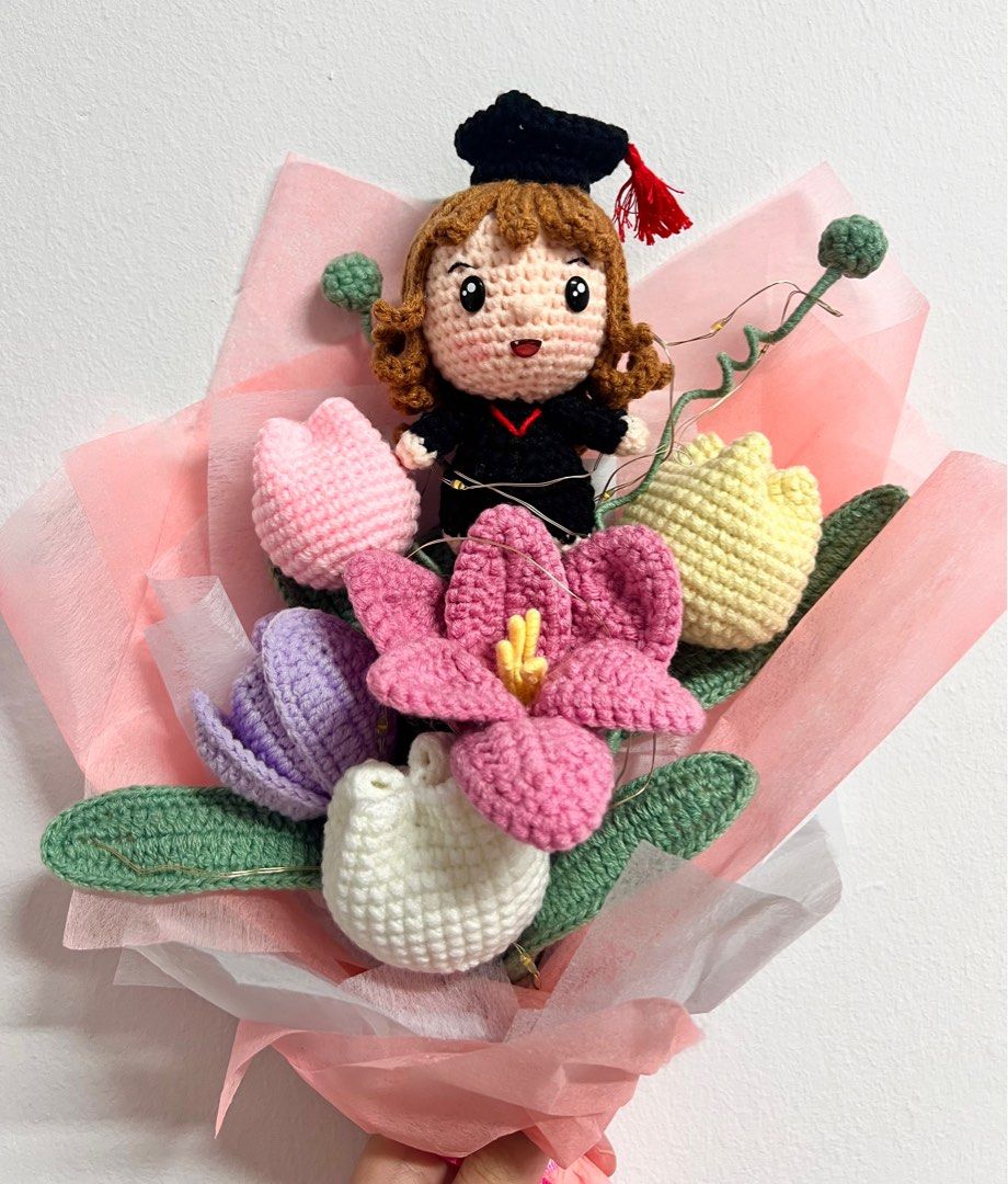 Crochet Graduation Flower Bouquet Cute Girl Tulip, Hobbies & Toys ...