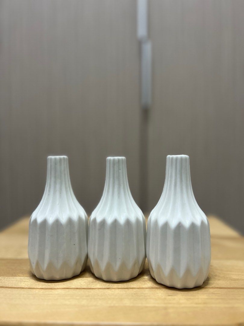 Daiso mini vase, Furniture & Home Living, Home Decor, Vases ...
