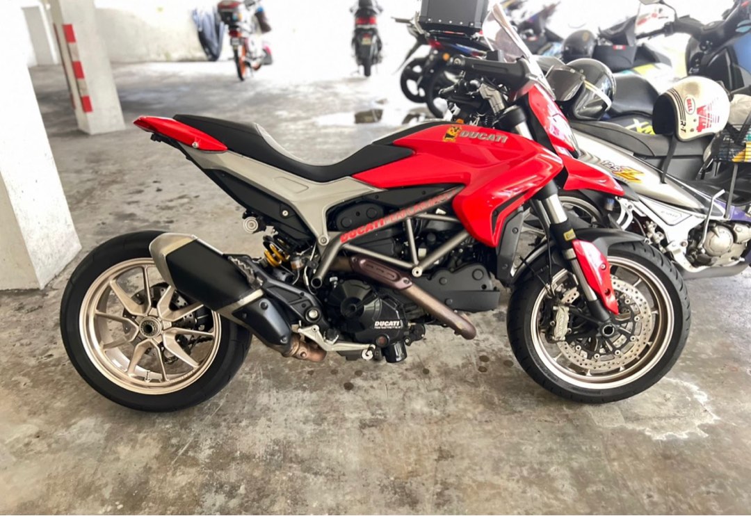 Ducati Hyperstrada, Motorbikes on Carousell