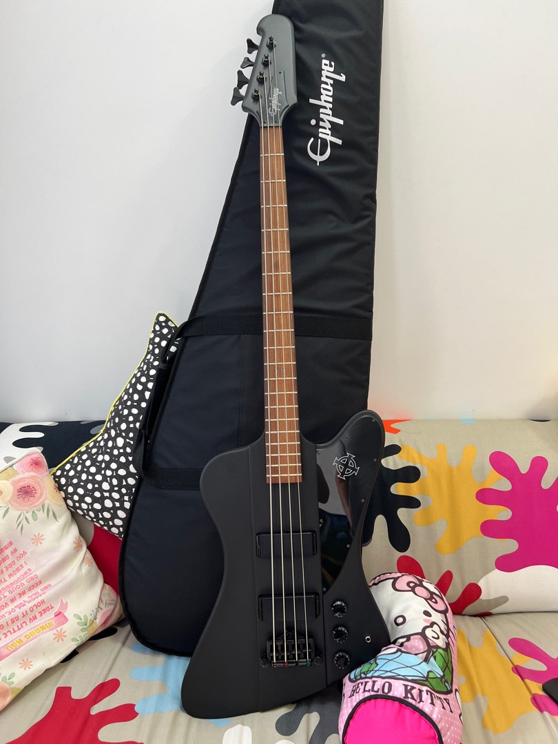 Epiphone Goth Thunderbird IV Bass, Hobbies & Toys, Music & Media ...