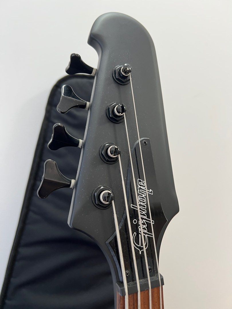 Epiphone Goth Thunderbird IV Bass, Hobbies & Toys, Music & Media ...
