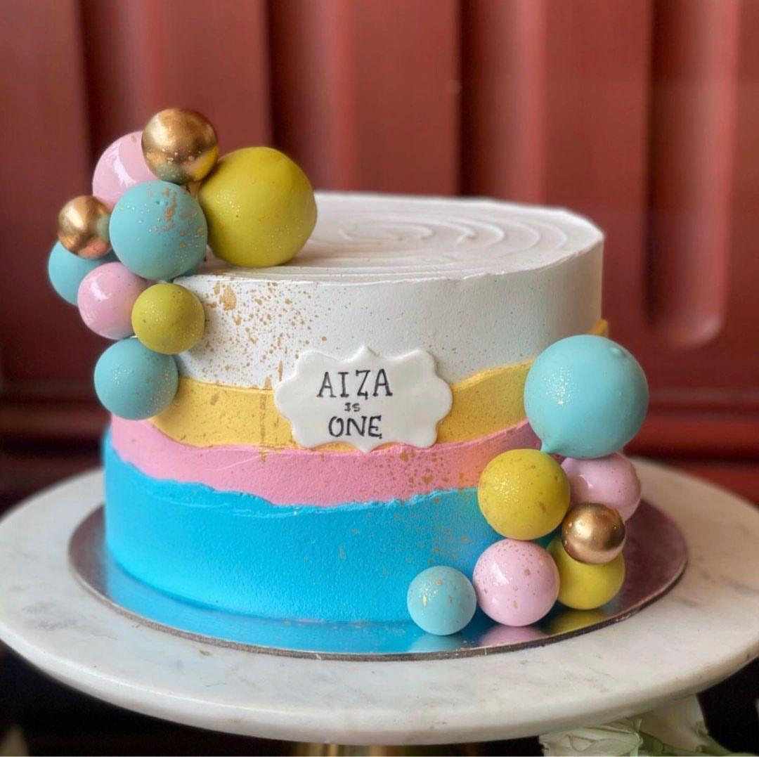 Halal cake / eggless cake /wedding cake /engagement cake/ mickey cake ...