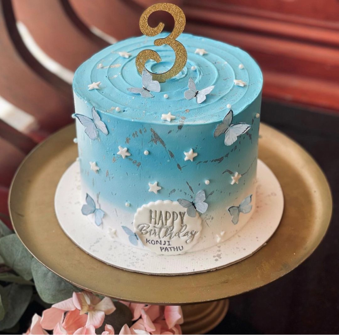 Halal cake / eggless cake /wedding cake /engagement cake/ mickey cake ...