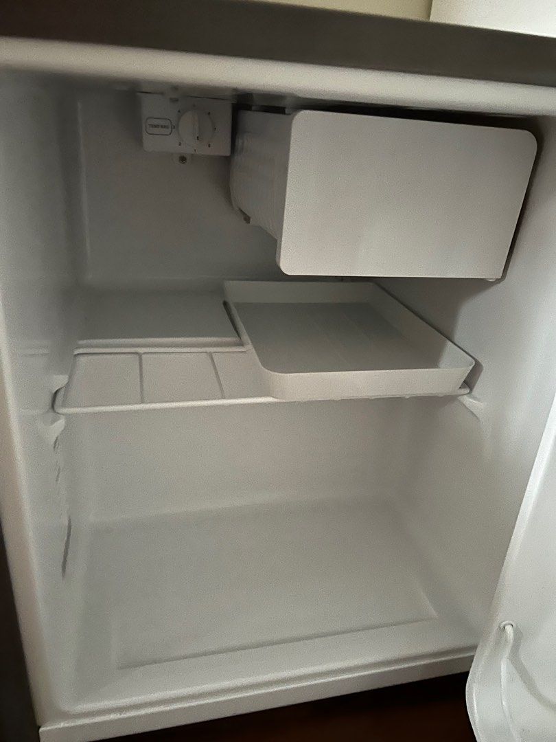 Hisense Mini Bar Fridge 60L, TV & Home Appliances, Kitchen Appliances ...