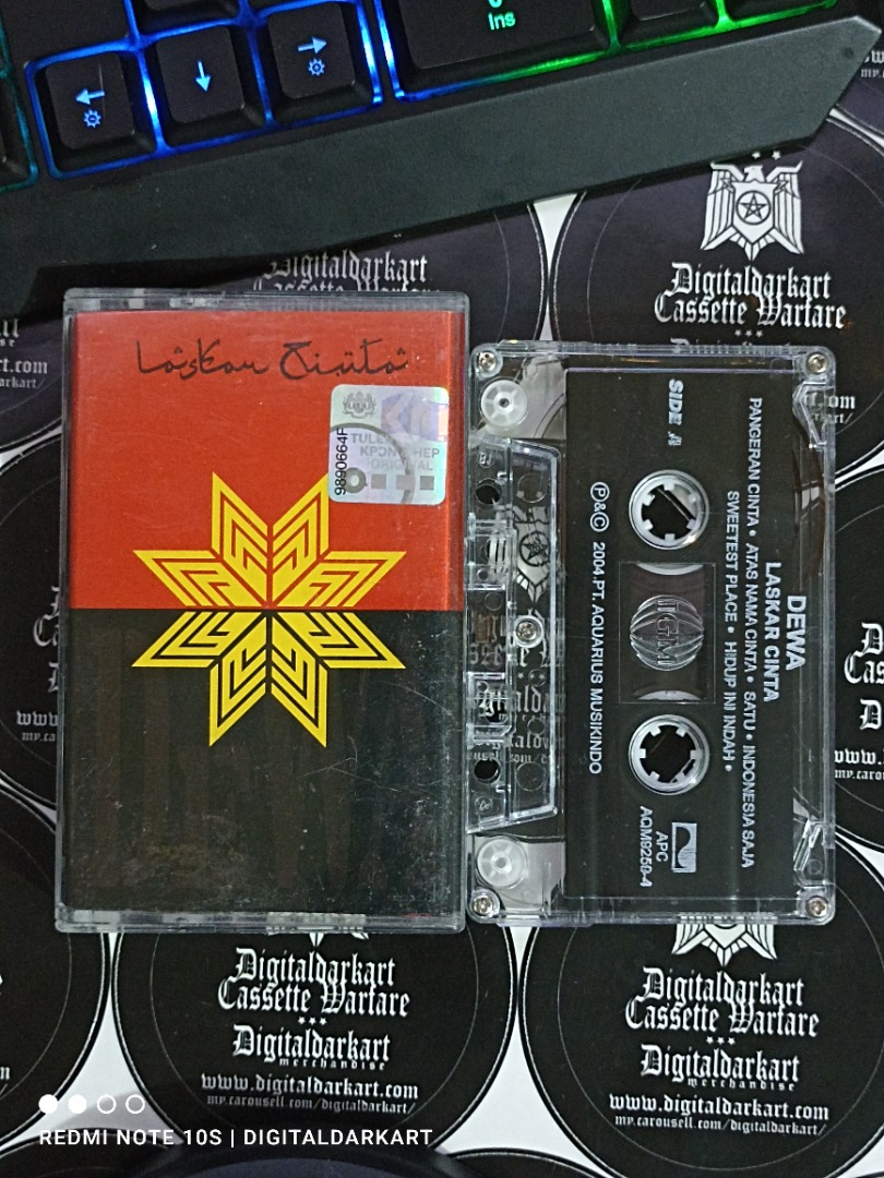 Kaset Dewa - Laskar Cinta 2004, Hobbies & Toys, Music & Media, CDs & DVDs on Carousell