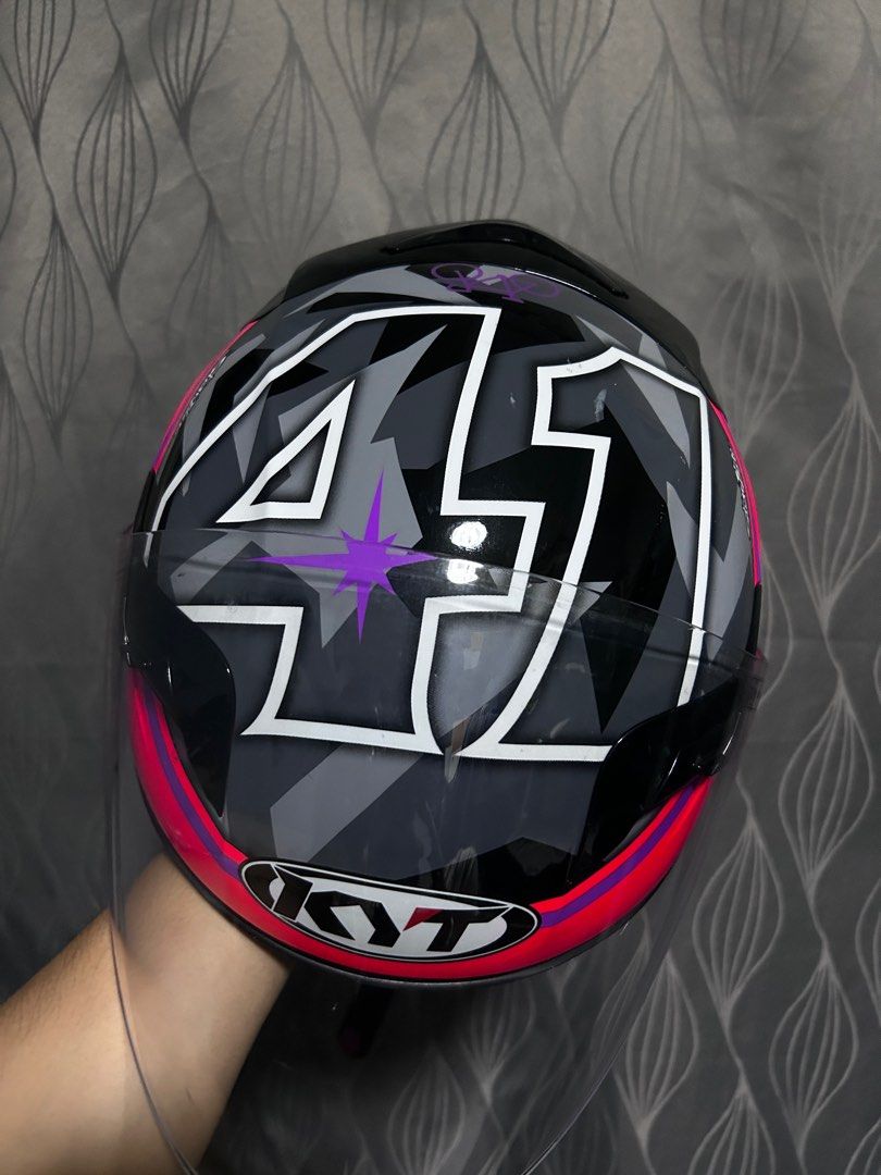 KYT venom helmet (PSB approved sticker ), Motorcycles, Motorcycle ...