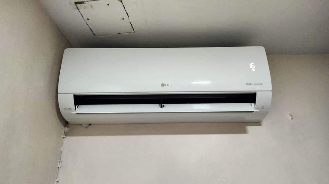 LG DUAL INVERTER SPLIT TYPE AIRCON, TV & Home Appliances, Air ...