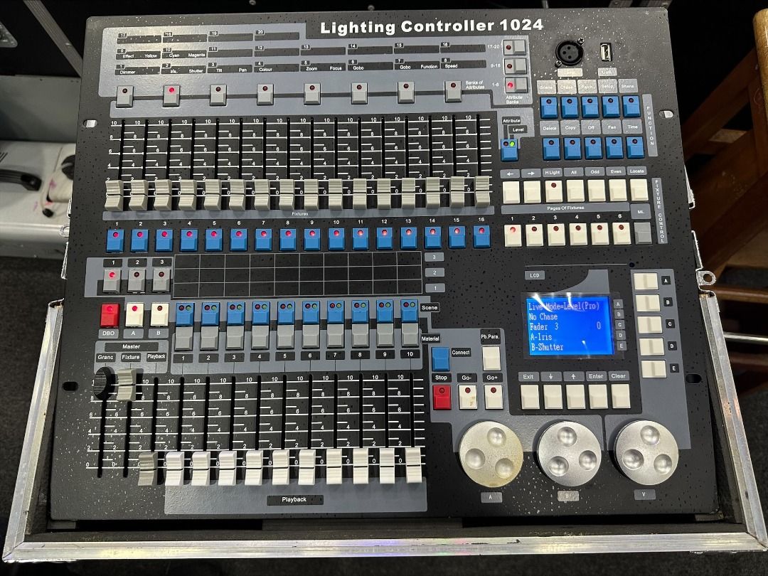 Brand new Lighting Controller 1024 Channel with case, Audio, Soundbars ...