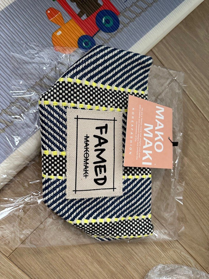 Mako Maki, Women's Fashion, Bags & Wallets, Cross-body Bags on Carousell