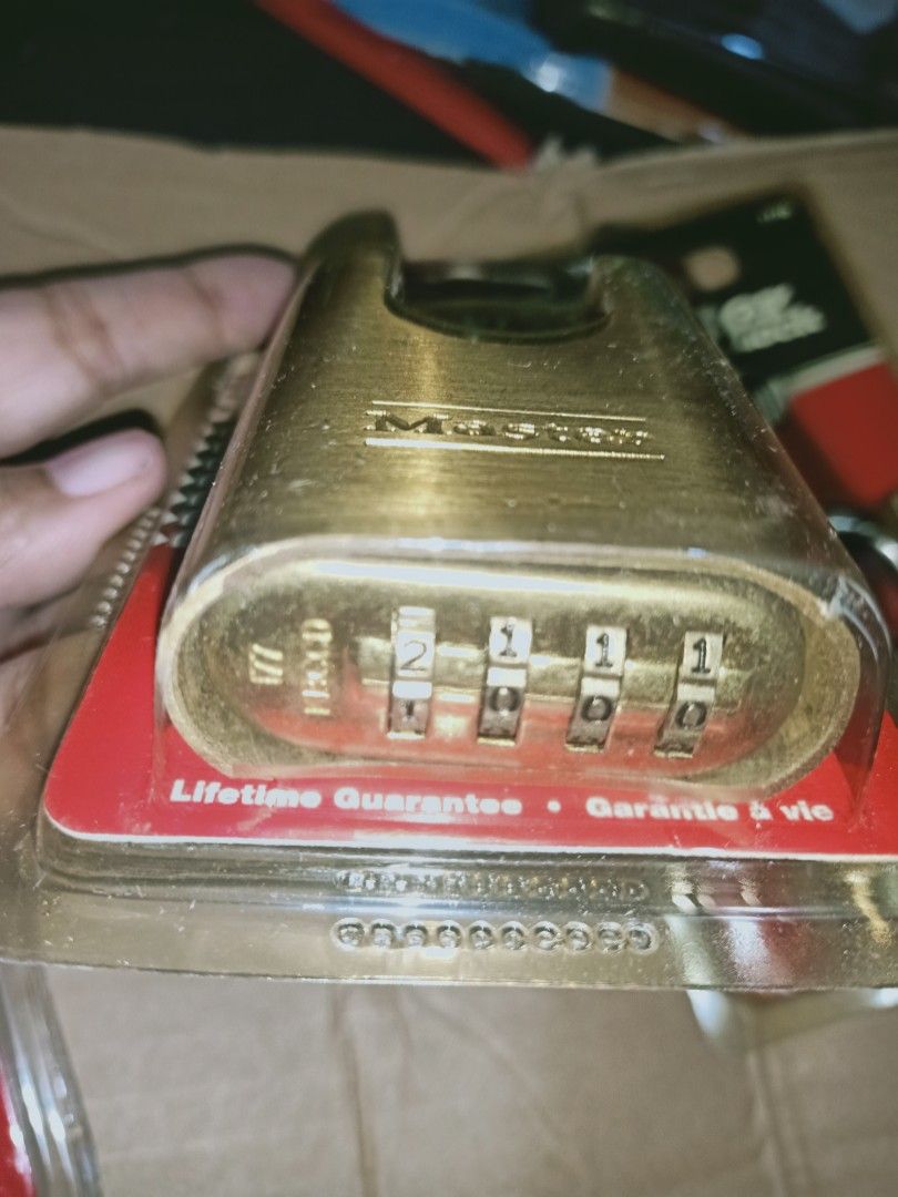 MASTER PADLOCK HEAVY DUTY BRASS RECTANGULAR BODY COMBINATION PADLOCK ;4 ...