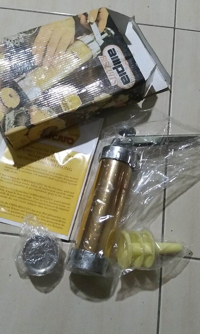 Nostalgia raya acuan kueh, Hobbies & Toys, Collectibles & Memorabilia ...