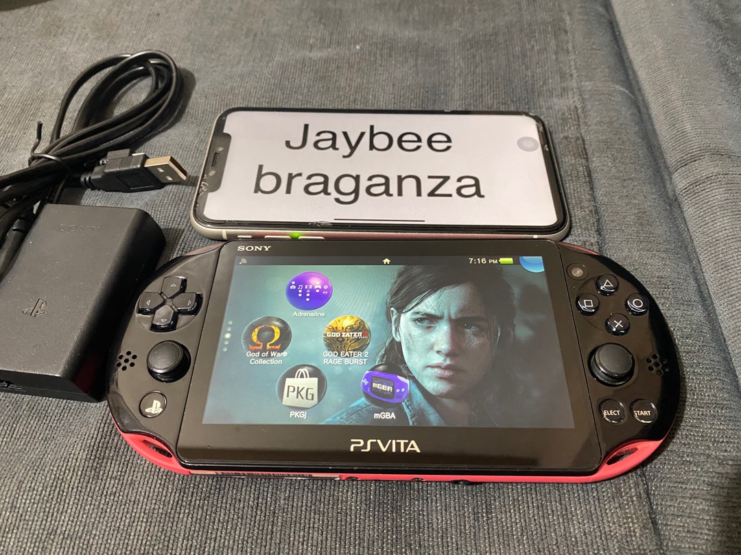 Ps vita pink/black 128gb henkaku, Video Gaming, Video Game Consoles ...