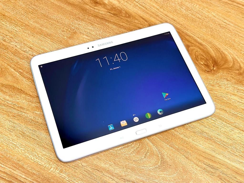 Samsung Tablet 10.1 Inch - Very New Condition - Free MS Office - With 5 ...