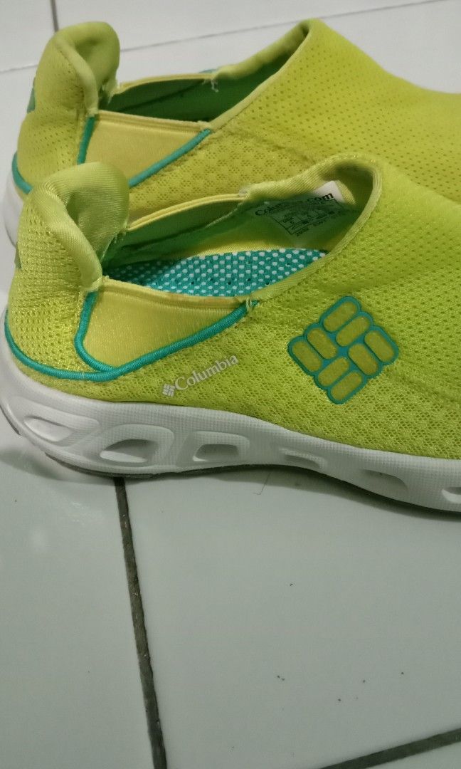 Sepatu Colombia slip on, Fesyen Wanita, Sepatu di Carousell