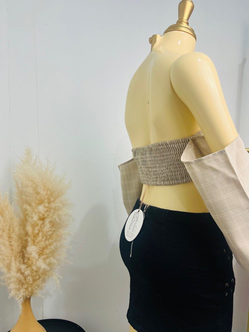 Sexy croptop, Women's Fashion, Tops, Others Tops on Carousell