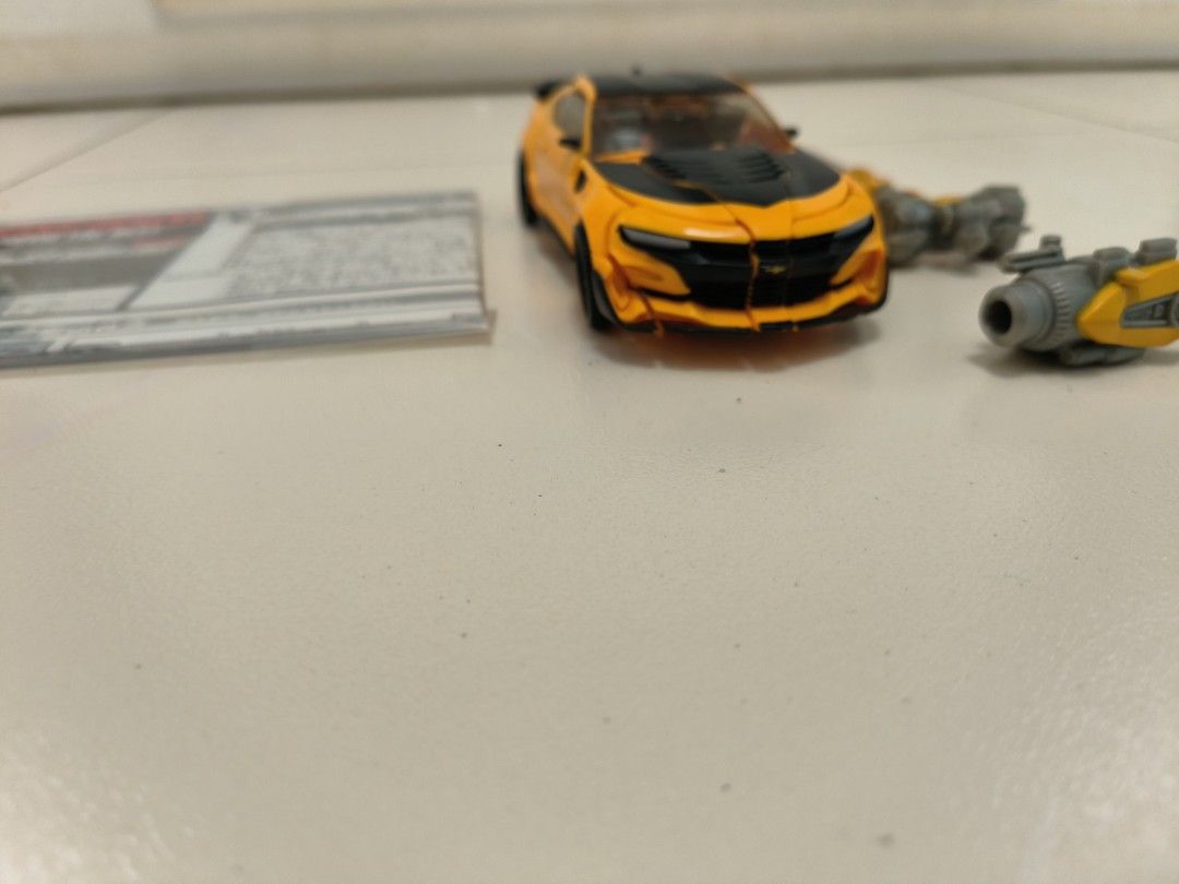 Takara Tomy MB-18 War Hammer Bumblebee., Hobbies & Toys, Toys & Games ...