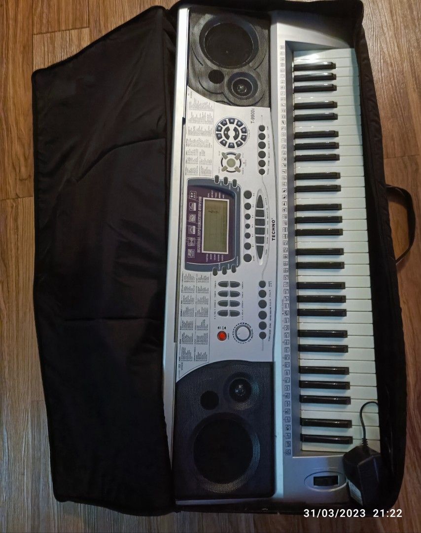 Techno Keyboard Piano (61 keys, Hobbies & Toys, Music & Media, Musical Instruments on Carousell