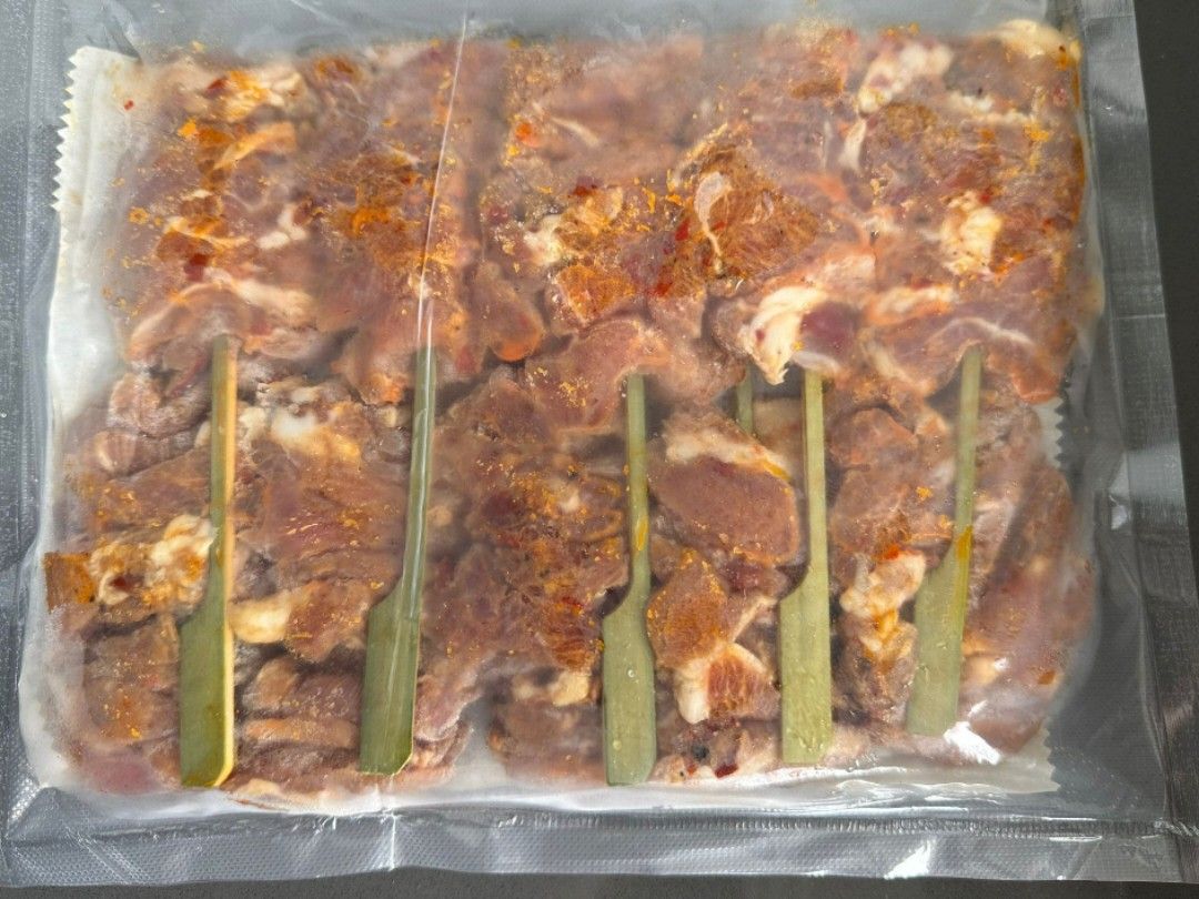 Thai Pork Skewers (Mooping) / Thai Chicken Skewer (Gaiping), Food ...