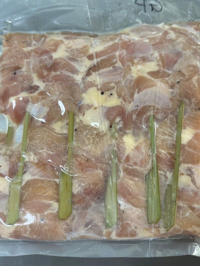 Thai Pork Skewers (Mooping) / Thai Chicken Skewer (Gaiping), Food ...