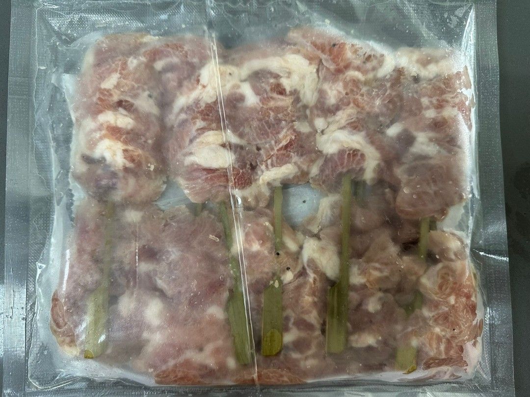 Thai Pork Skewers (Mooping) / Thai Chicken Skewer (Gaiping), Food ...