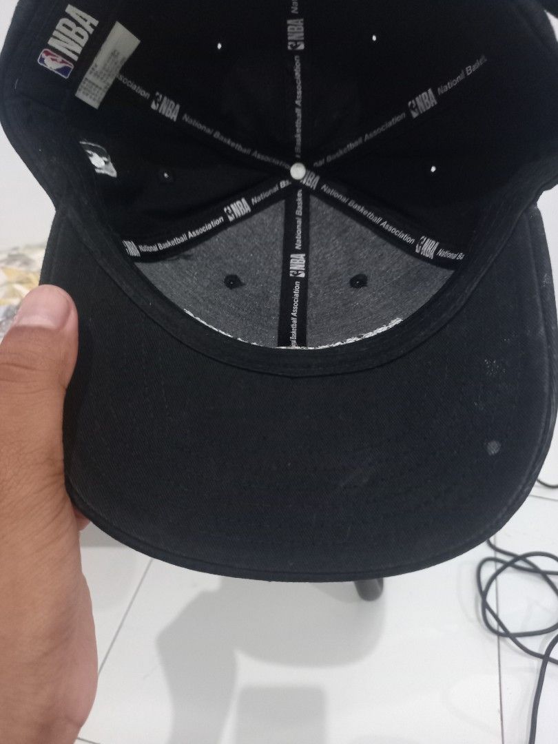 Topi NBA Lakers Hitam, Fesyen Pria, Aksesoris, Topi di Carousell