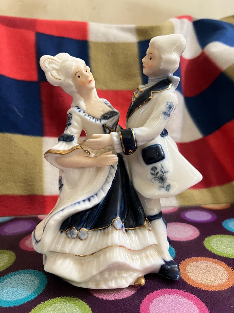 Victorian figurine regency style dress couple dancing on Carousell
