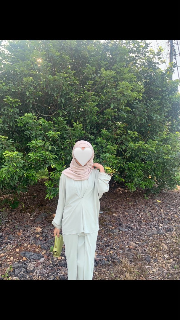 Zalia Raya, Women's Fashion, Muslimah Fashion, Baju Kurung & sets on ...