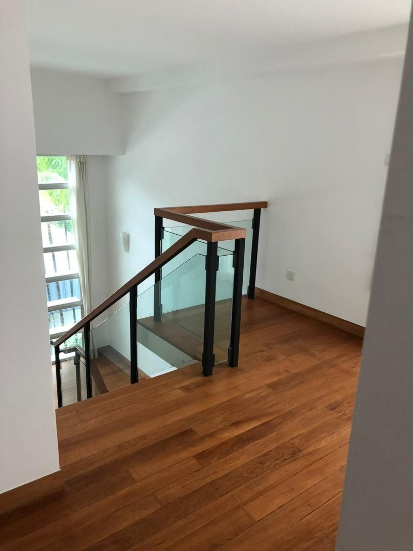 2 Storey Detached House (Attic and Swimming Pool) (Lor Chuan MRT ...