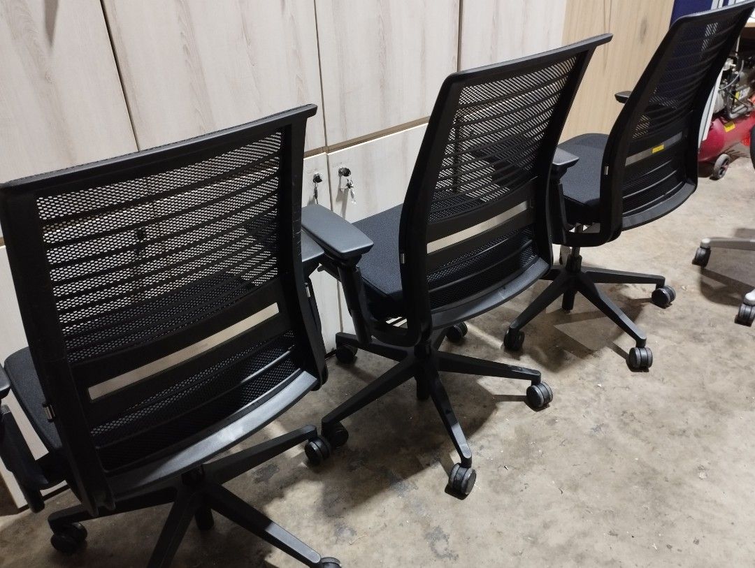 [18 Dec - 24 Dec] Ergonomic Chairs: Steelcase Think (Version 2) in ...